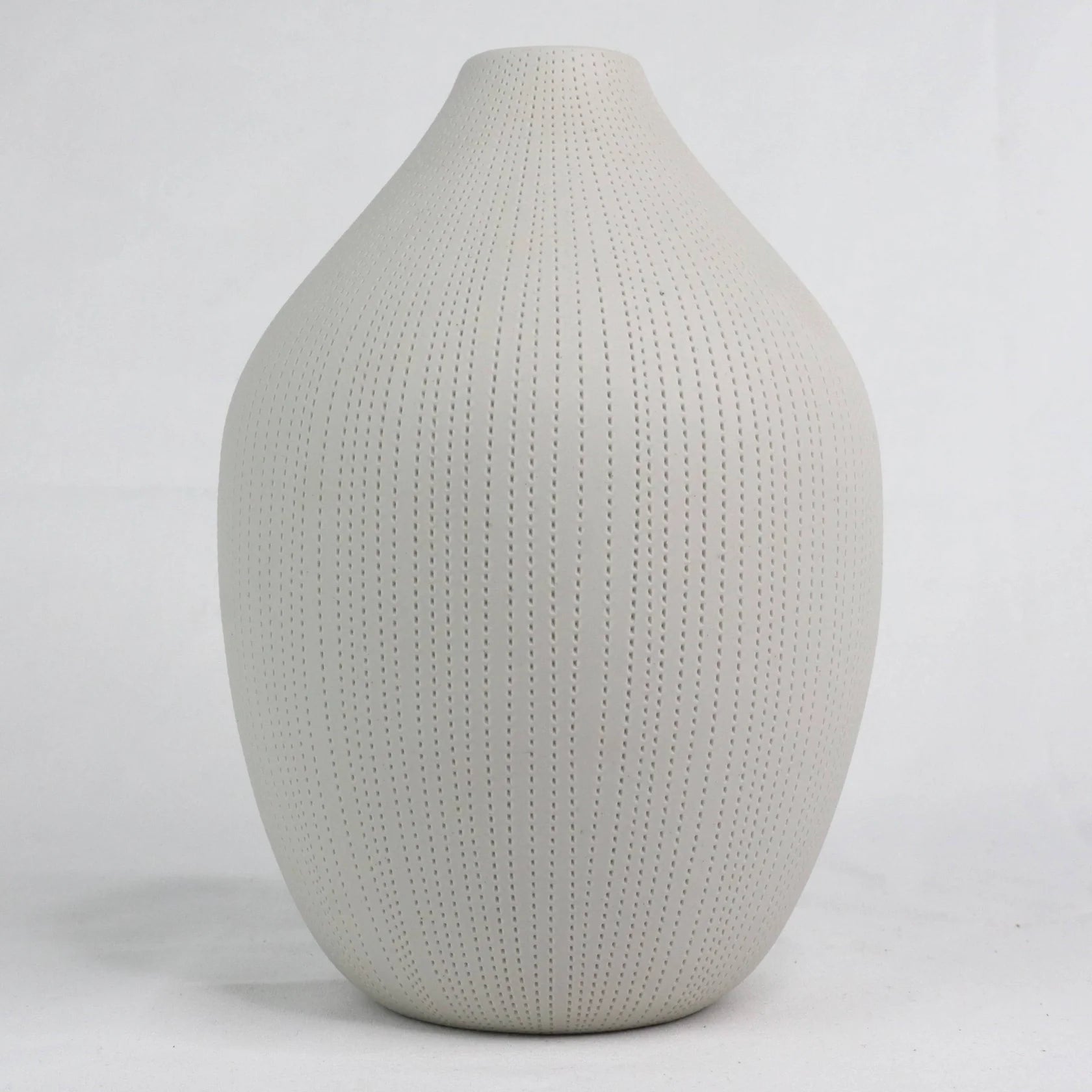 Myrtea Vase | Ceramic Homewares – Unveiling Poppy